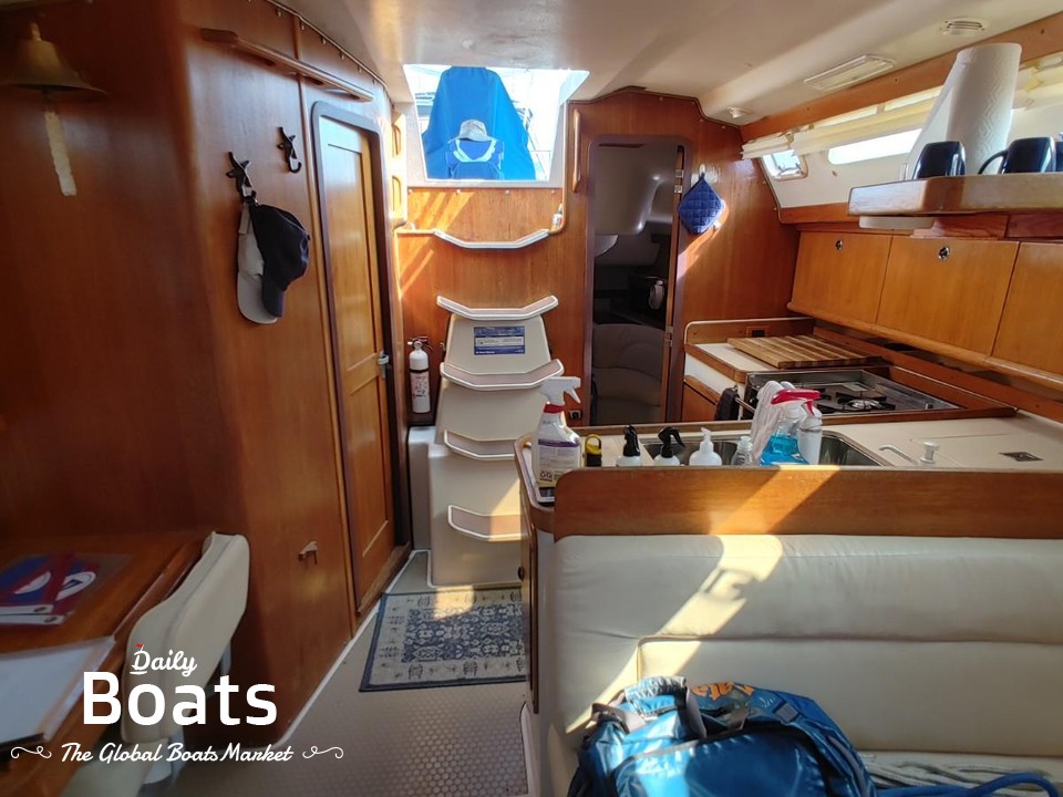 1998 Catalina 380 for sale. View price, photos and Buy 1998 Catalina ...