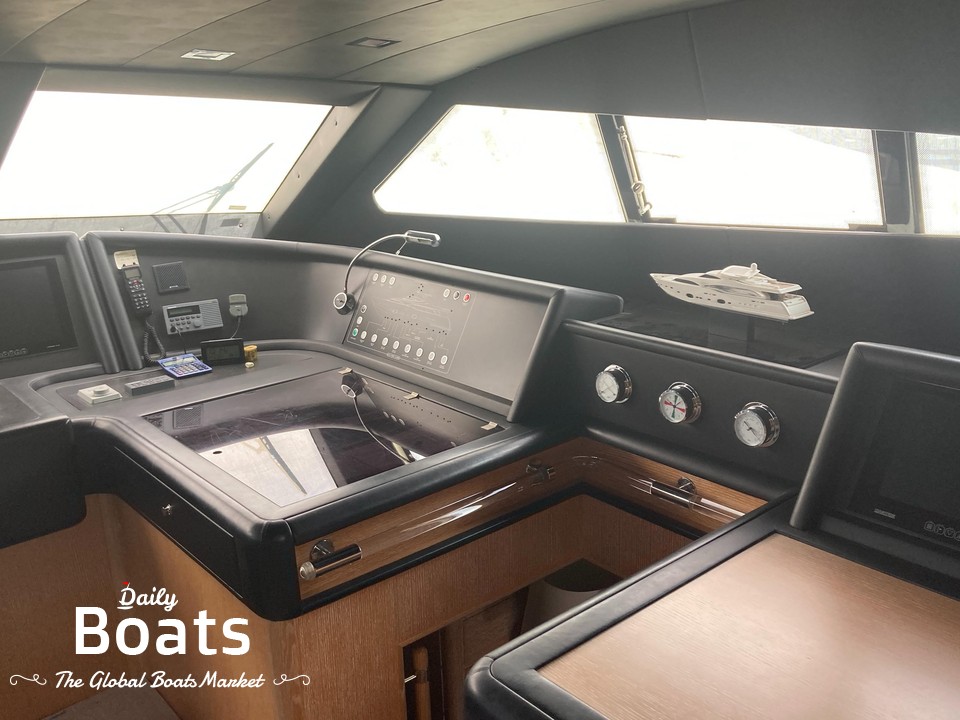 2011 Custom Line 112 for sale. View price, photos and Buy 2011 Custom ...