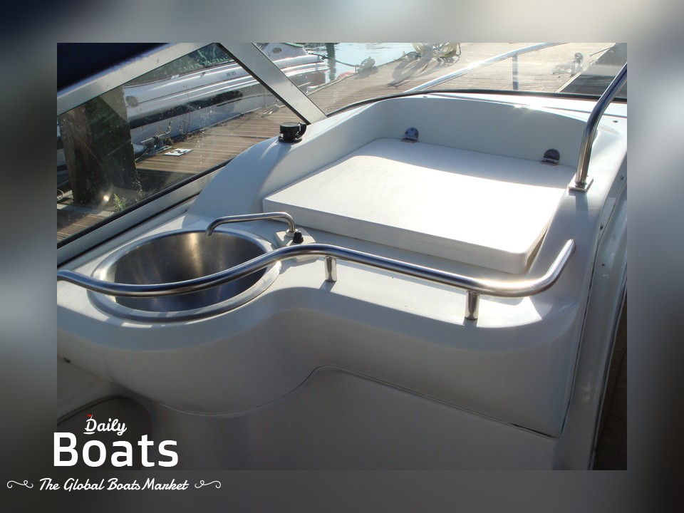 2004 Larson Cabrio 220 for sale. View price, photos and Buy 2004 Larson ...