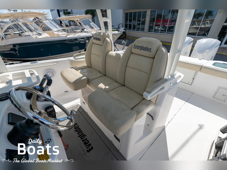 2017 Everglades 325Cc for sale. View price, photos and Buy 2017 ...