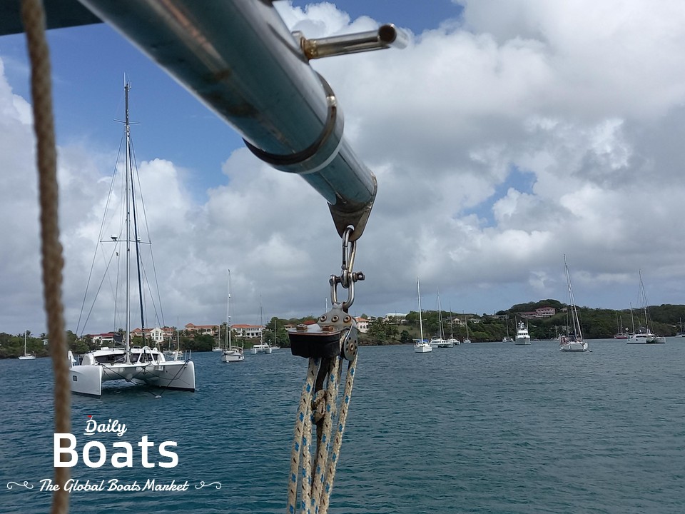 2004 Hunter 44 Deck Salon for sale. View price, photos and Buy 2004 ...