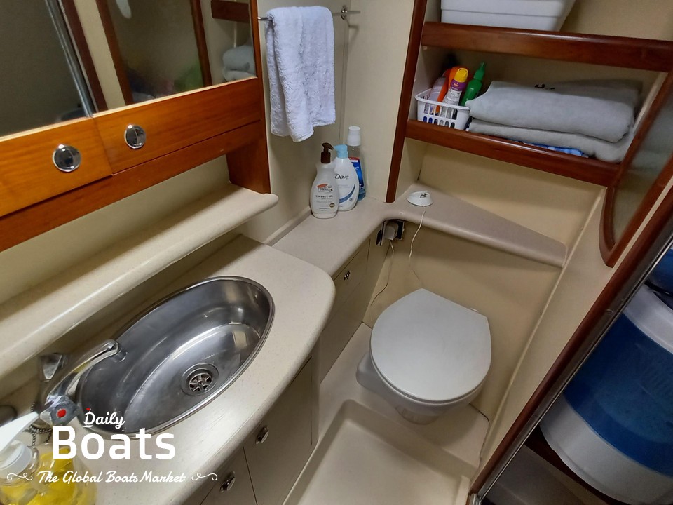 2004 Hunter 44 Deck Salon for sale. View price, photos and Buy 2004 ...