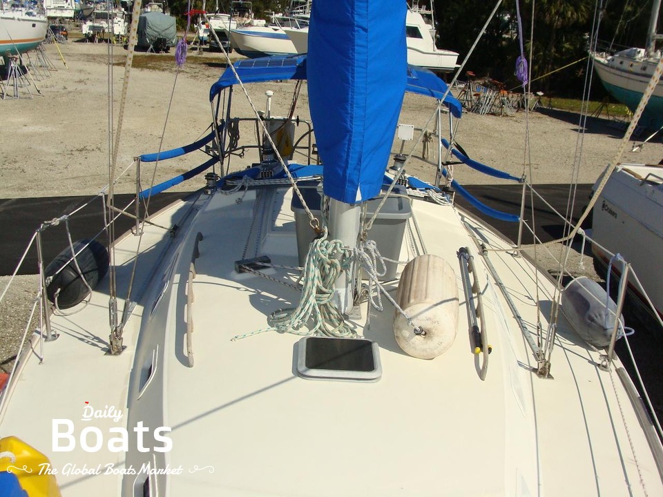 1986 Pearson P33-2 for sale. View price, photos and Buy 1986 Pearson ...