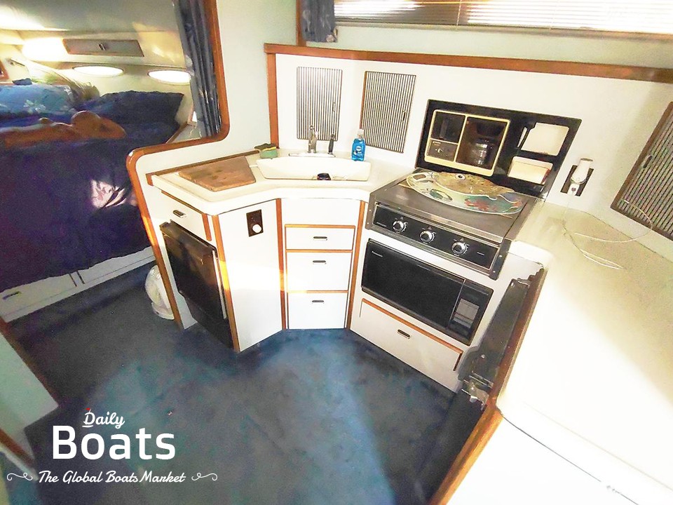 1989 Sea Ray 340 Express Cruiser for sale. View price, photos and Buy ...