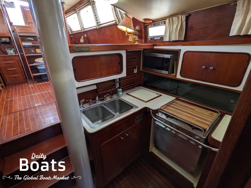 1980 Gulfstar Sailmaster for sale. View price, photos and Buy 1980 ...