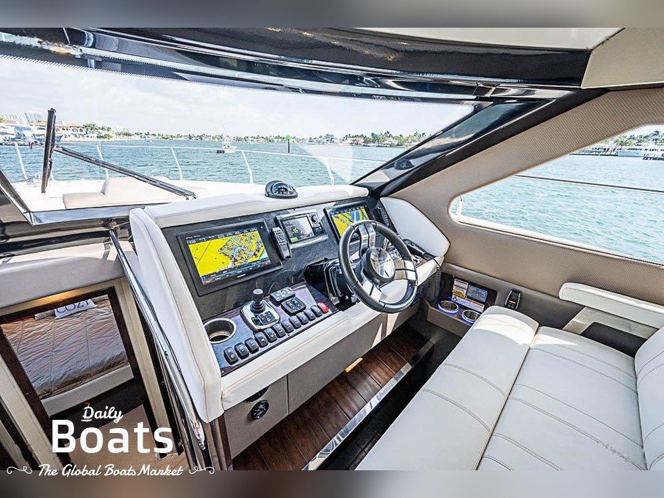 2017 Carver C52 Coupe for sale. View price, photos and Buy 2017 Carver ...