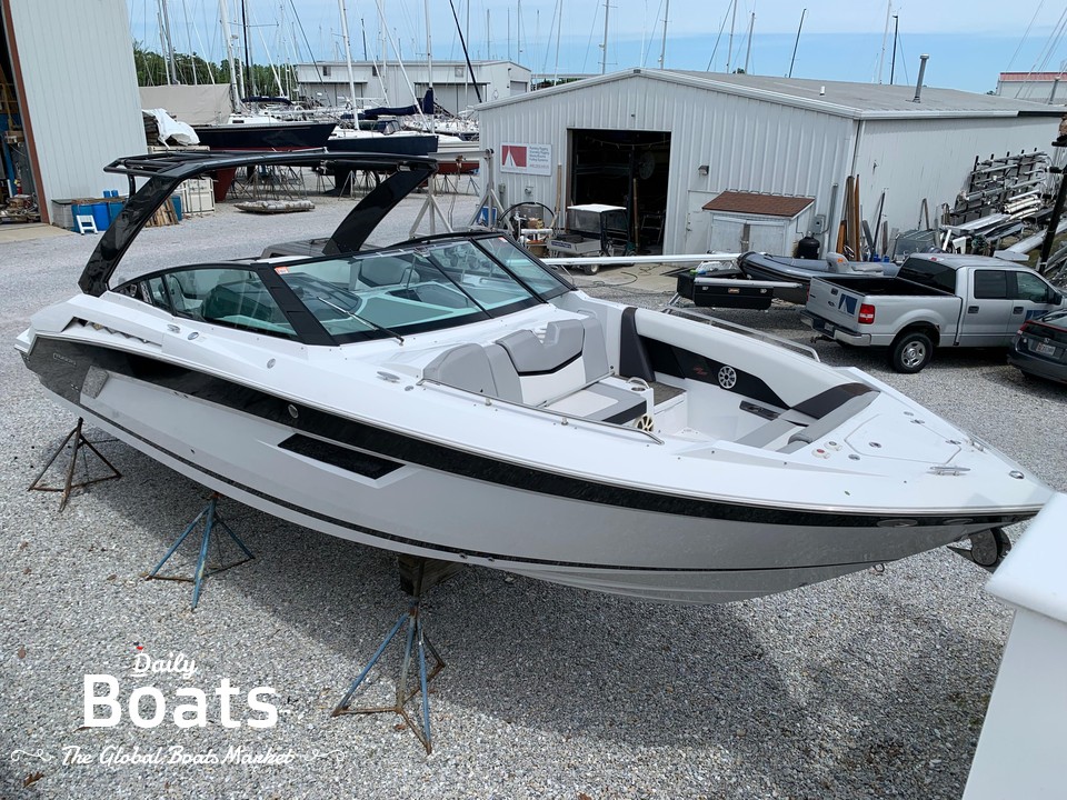 Cruisers Yachts 338 bow rider for sale - Daily Boats