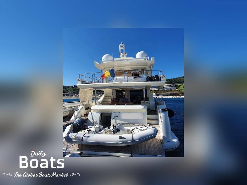 2010 Azimut 78 Flybridge for sale. View price, photos and Buy 2010 ...
