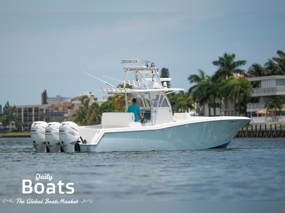 Invincible 42 cc for sale - Daily Boats