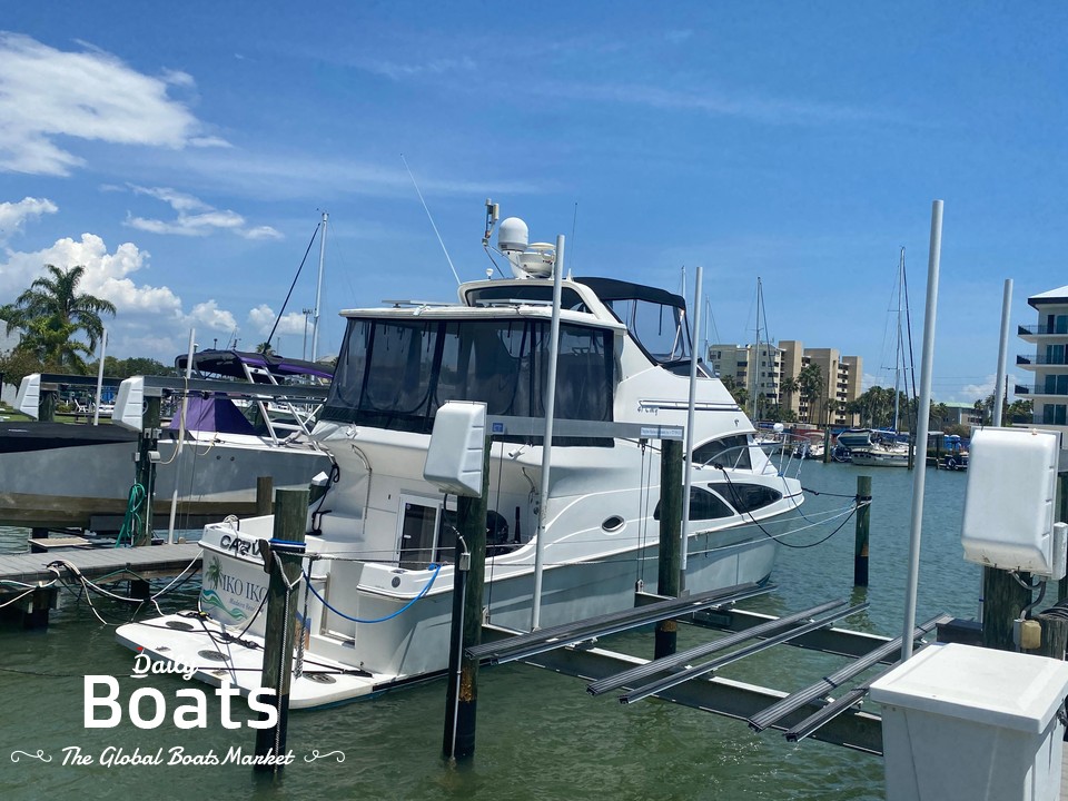 2005 Carver 41 Cockpit Motor Yacht for sale. View price, photos and Buy ...