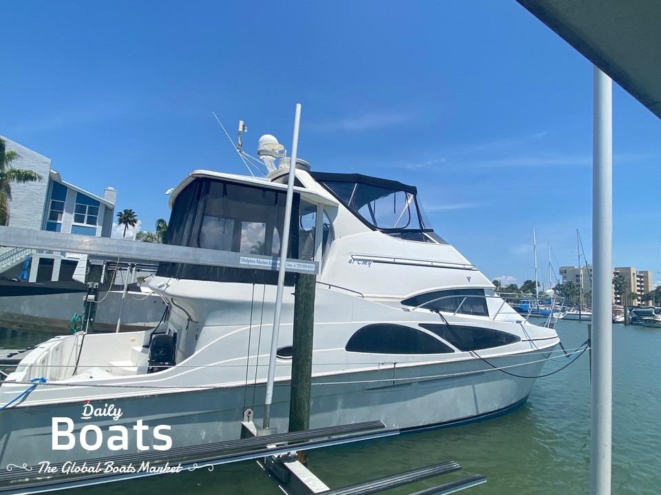 2005 Carver 41 Cockpit Motor Yacht for sale. View price, photos and Buy ...