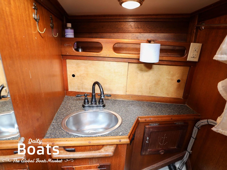 1976 Ericson 39B for sale. View price, photos and Buy 1976 Ericson 39B ...