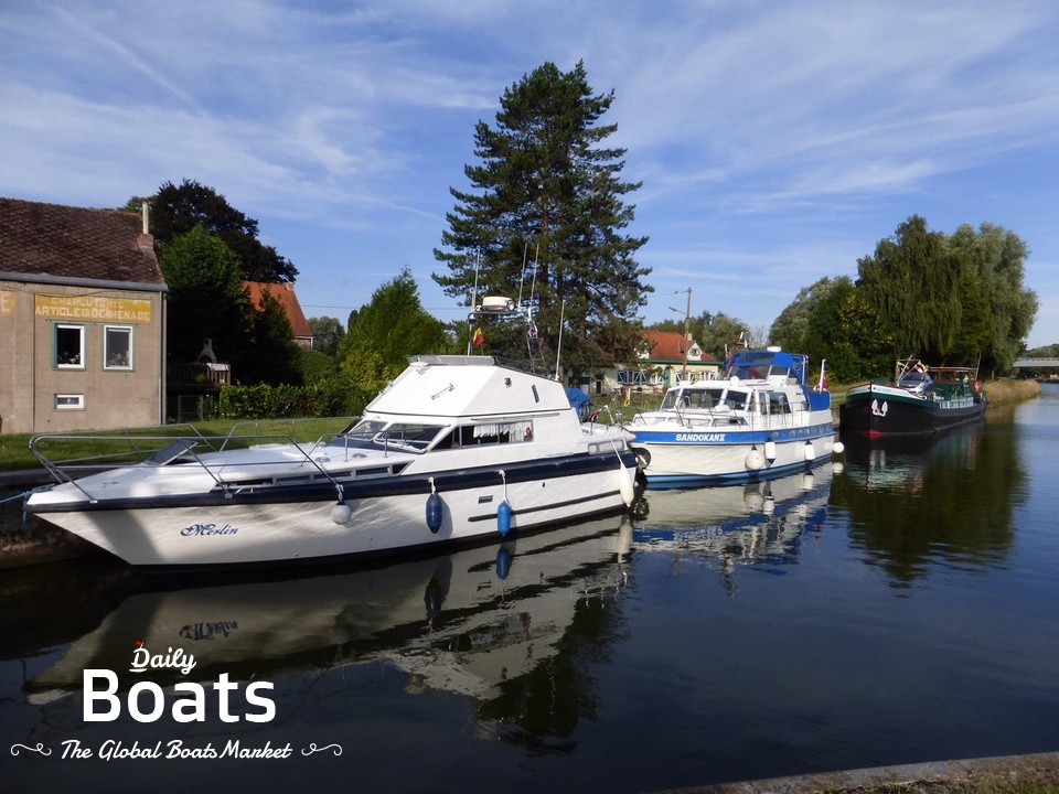 1989 Westwood 36' Flybridge Cabin Cruiser for sale. View price, photos ...