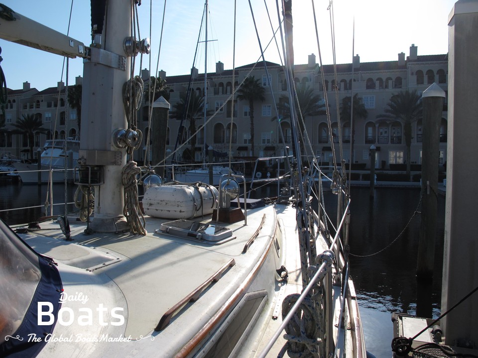 1984 Gulfstar 44 Cc for sale. View price, photos and Buy 1984 Gulfstar ...