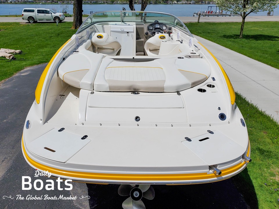 2007 Rinker 246 Captiva for sale. View price, photos and Buy 2007 ...