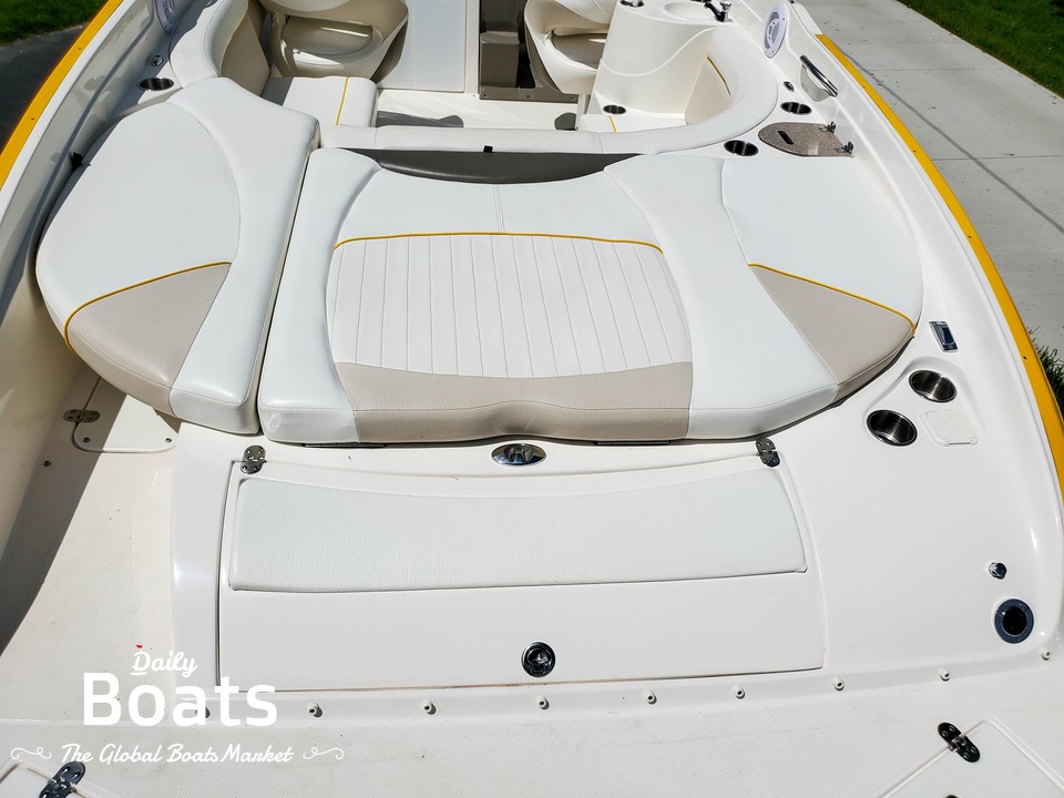 2007 Rinker 246 Captiva for sale. View price, photos and Buy 2007 ...