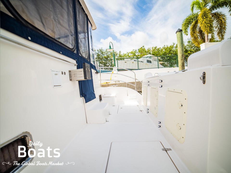 2004 Endeavour 38 Trawlercat for sale. View price, photos and Buy 2004 ...