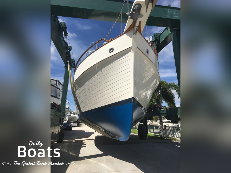 1990 Grand Banks 46 Classic for sale. View price, photos and Buy 1990 ...