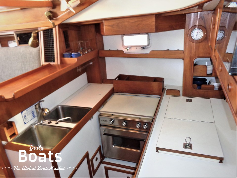 1982 Aztec Nautilus 40 Pilothouse (C&C) for sale. View price, photos ...