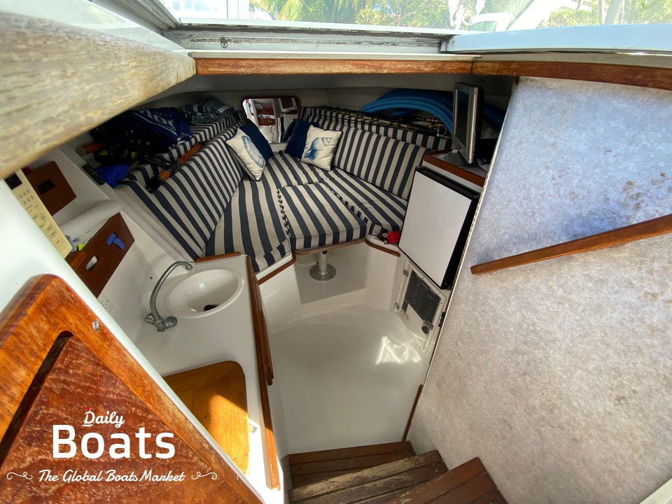 2001 Contender 35 Express for sale. View price, photos and Buy 2001 ...