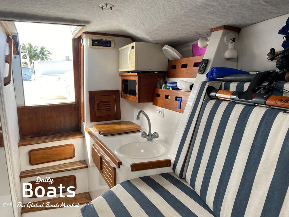 2001 Contender 35 Express for sale. View price, photos and Buy 2001 ...