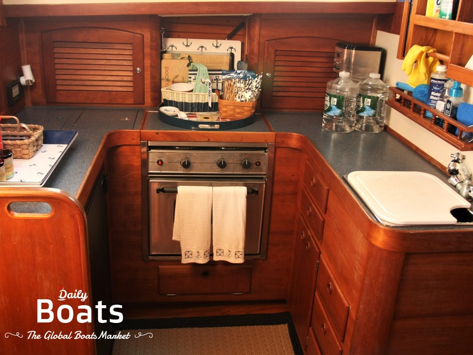 1997 Sabre 36 Express for sale. View price, photos and Buy 1997 Sabre ...