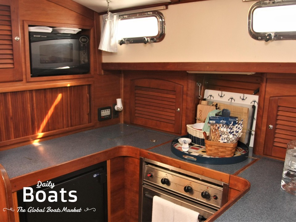 1997 Sabre 36 Express for sale. View price, photos and Buy 1997 Sabre ...