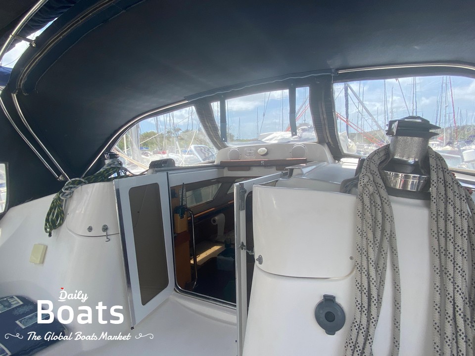 2004 Hunter 44 Deck Salon for sale. View price, photos and Buy 2004 ...