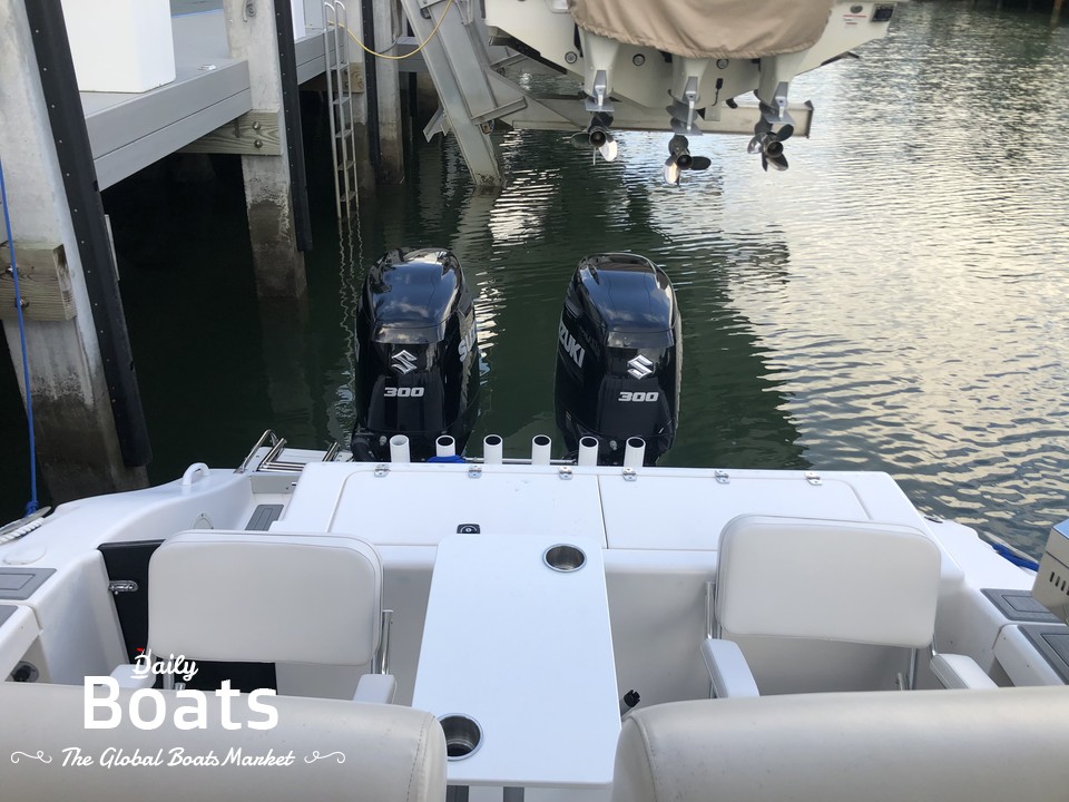 1999 Mako 33 Attack for sale. View price, photos and Buy 1999 Mako 33 ...