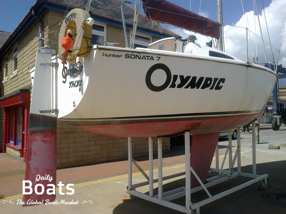 1983 Hunter Sonata for sale. View price, photos and Buy 1983 Hunter ...