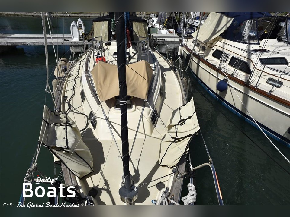 1992 Island Packet 38 for sale. View price, photos and Buy 1992 Island ...