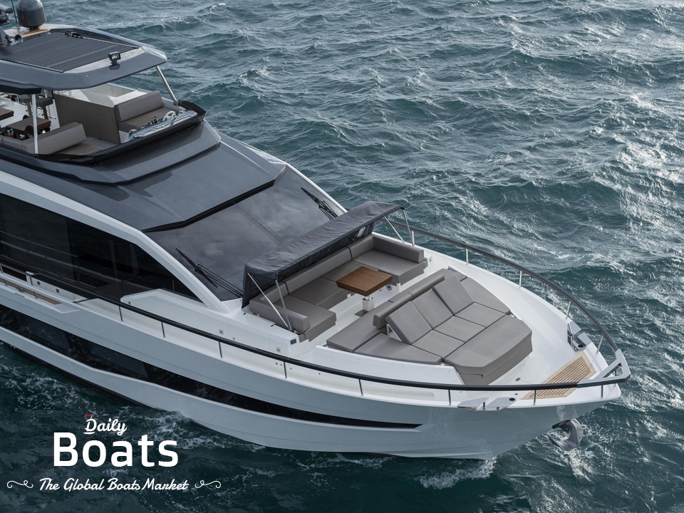 2022 Astondoa As8 Flybridge на продажу. Посмотреть цену, фотографии и ...