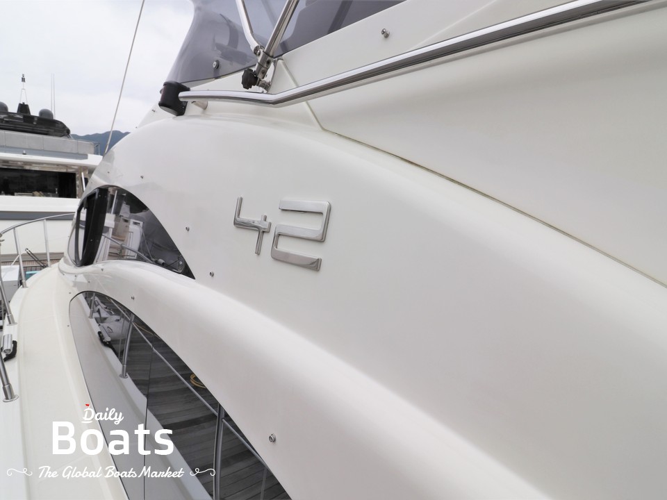 2009 Azimut 42E for sale. View price, photos and Buy 2009 Azimut 42E ...