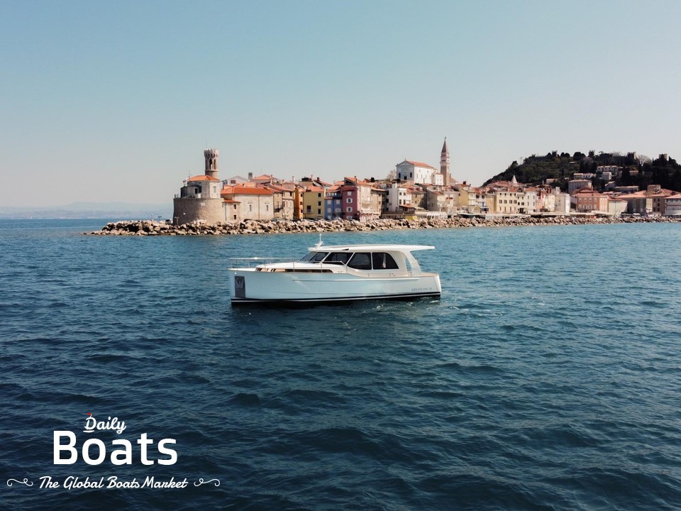 2022 Greenline 33 for sale. View price, photos and Buy 2022 Greenline ...