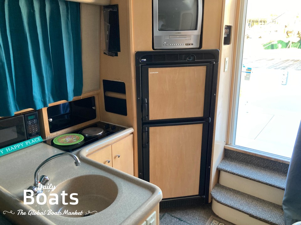 1997 Carver Voyager 320 for sale. View price, photos and Buy 1997 ...