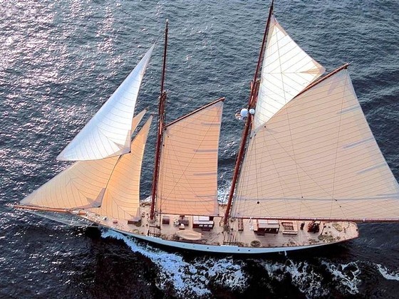 Schooners - Boat types - Daily Boats