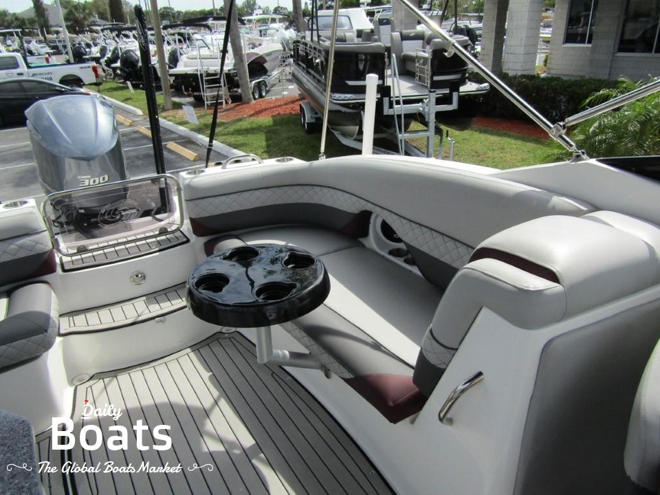 2019 Hurricane Sd 2690 Ob for sale. View price, photos and Buy 2019 ...