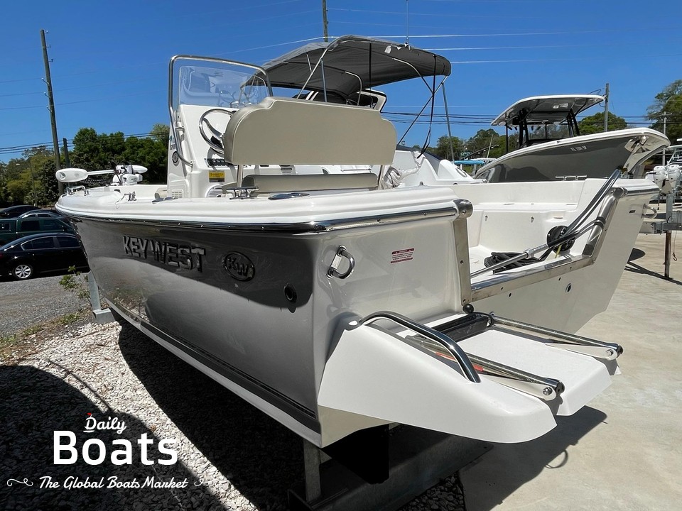 2022 Key West 1720 Center Console на продажу. Посмотреть цену ...