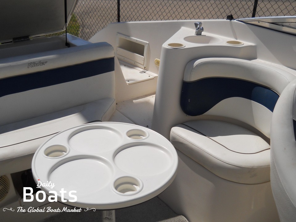 2001 Rinker 232 Captiva for sale. View price, photos and Buy 2001 Rinker 232 Captiva #286189