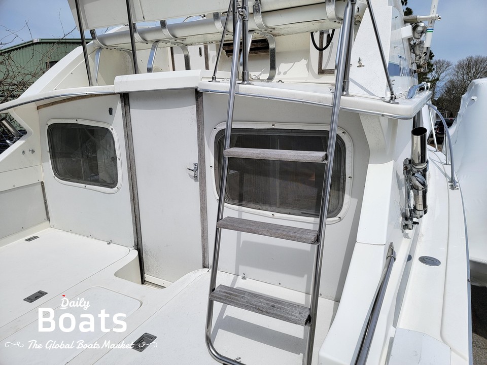 1985 Bertram 28 Flybridge Cruiser for sale. View price, photos and Buy 1985 Bertram 28 Flybridge ...