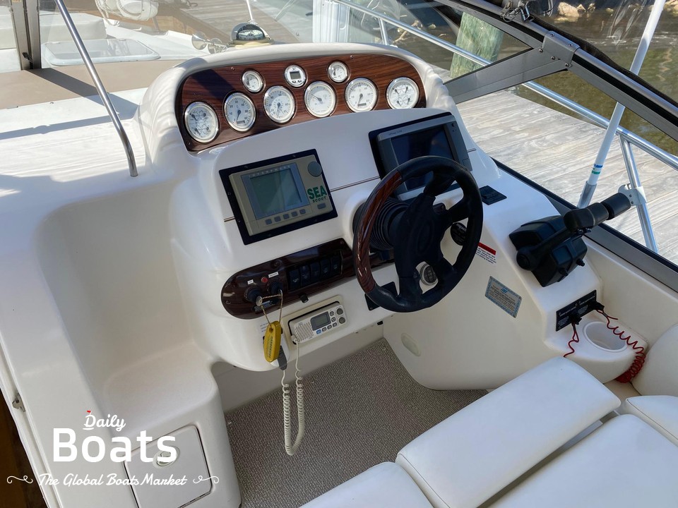 2001 Larson Cabrio 330 Mid Cabin for sale. View price, photos and Buy ...