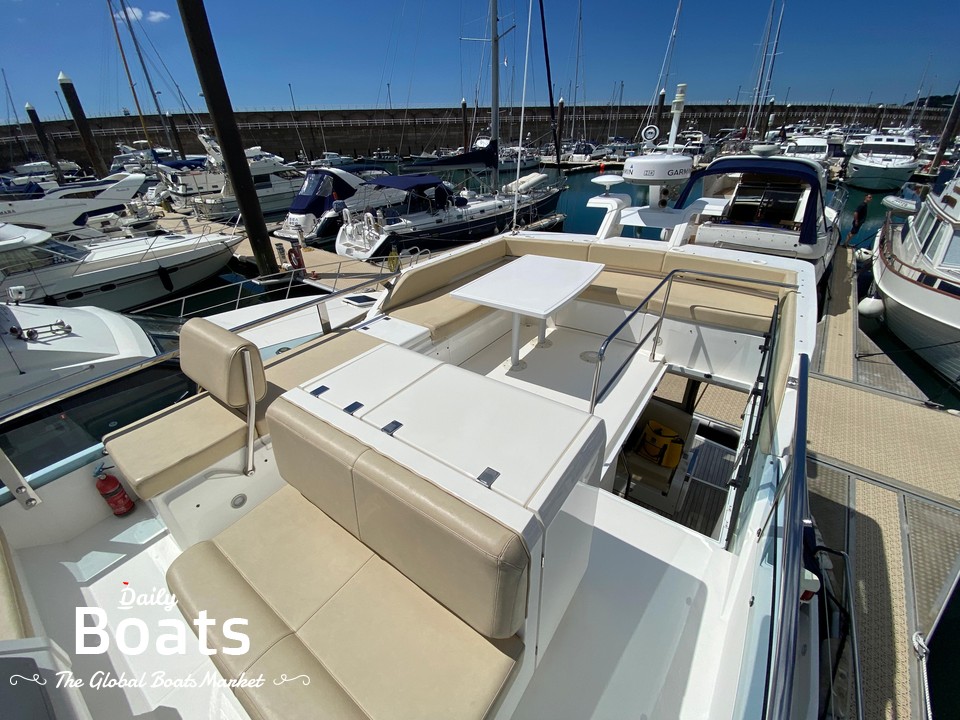 2011 Fairline Squadron 42 for sale. View price, photos and Buy 2011 ...