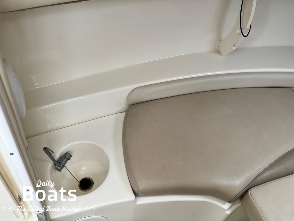 2007 Boston Whaler 255 Conquest for sale. View price, photos and Buy ...