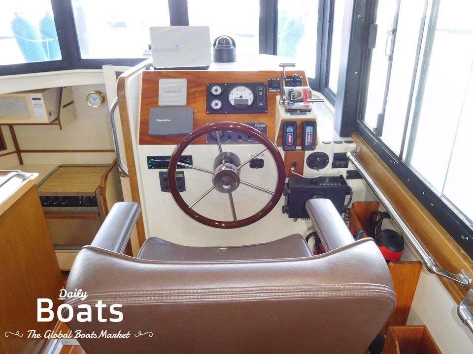 1998 Camano 31 Troll for sale. View price, photos and Buy 1998 Camano ...