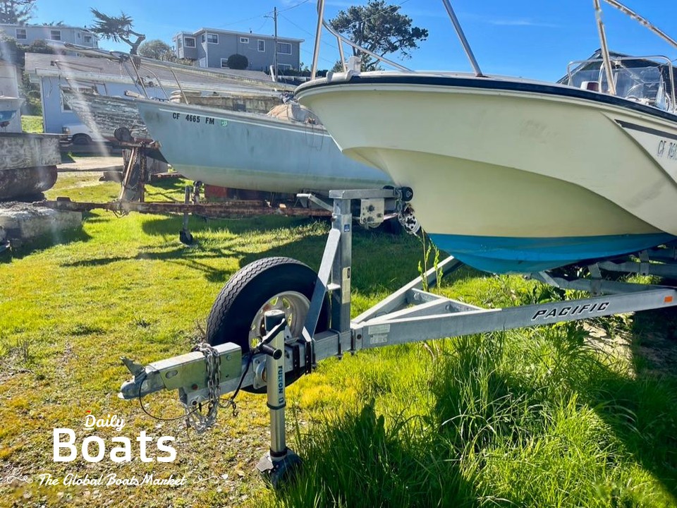 1988 Boston Whaler Outrage 22 for sale. View price, photos and Buy 1988 ...