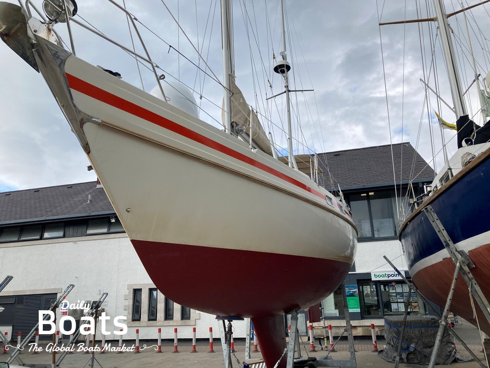 1985 Contest 38S for sale. View price, photos and Buy 1985 Contest 38S ...