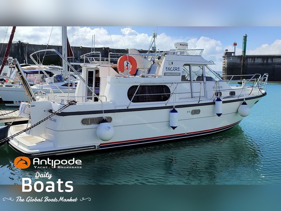 Used cruising boats Nimbus 37 trawler for sale - Daily Boats