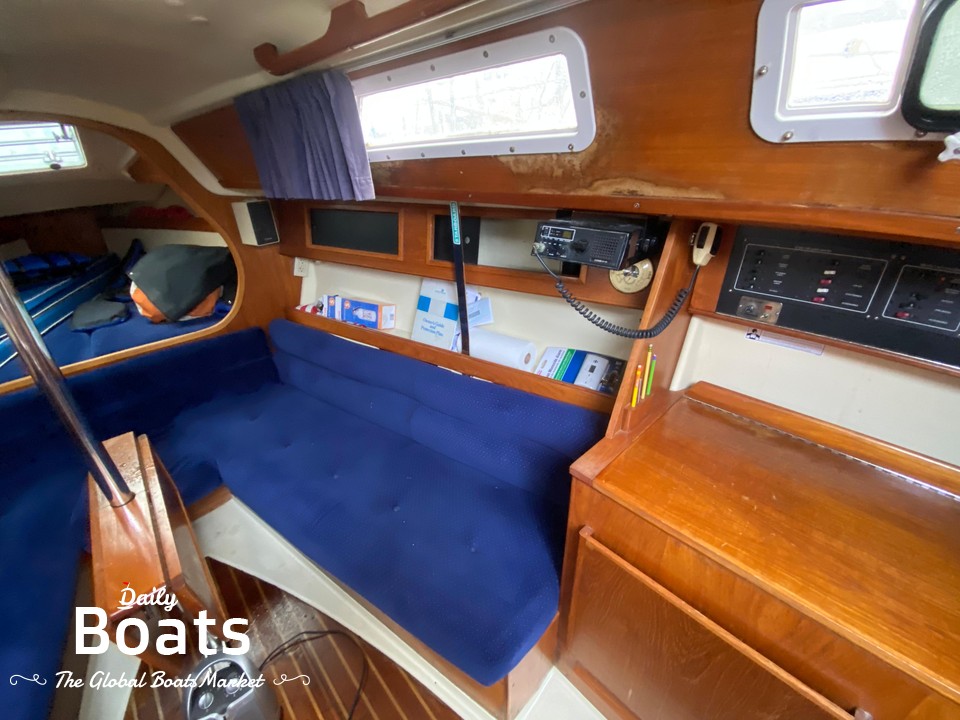 1986 Pearson 28 Sloop for sale. View price, photos and Buy 1986 Pearson 28 Sloop #286636