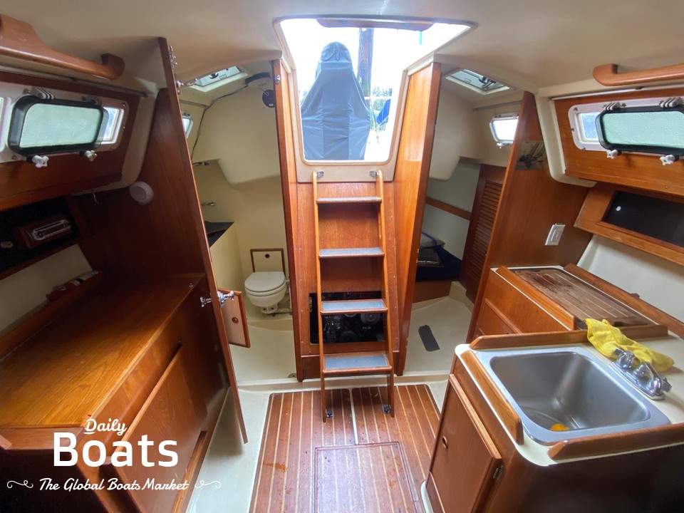 1986 Pearson 28 Sloop for sale. View price, photos and Buy 1986 Pearson 28 Sloop #286636