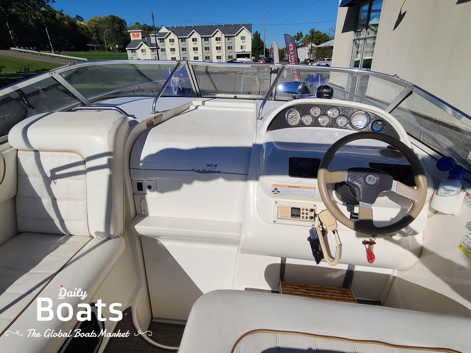 1999 Larson Cabrio 254 Mid Cabin for sale. View price, photos and Buy ...